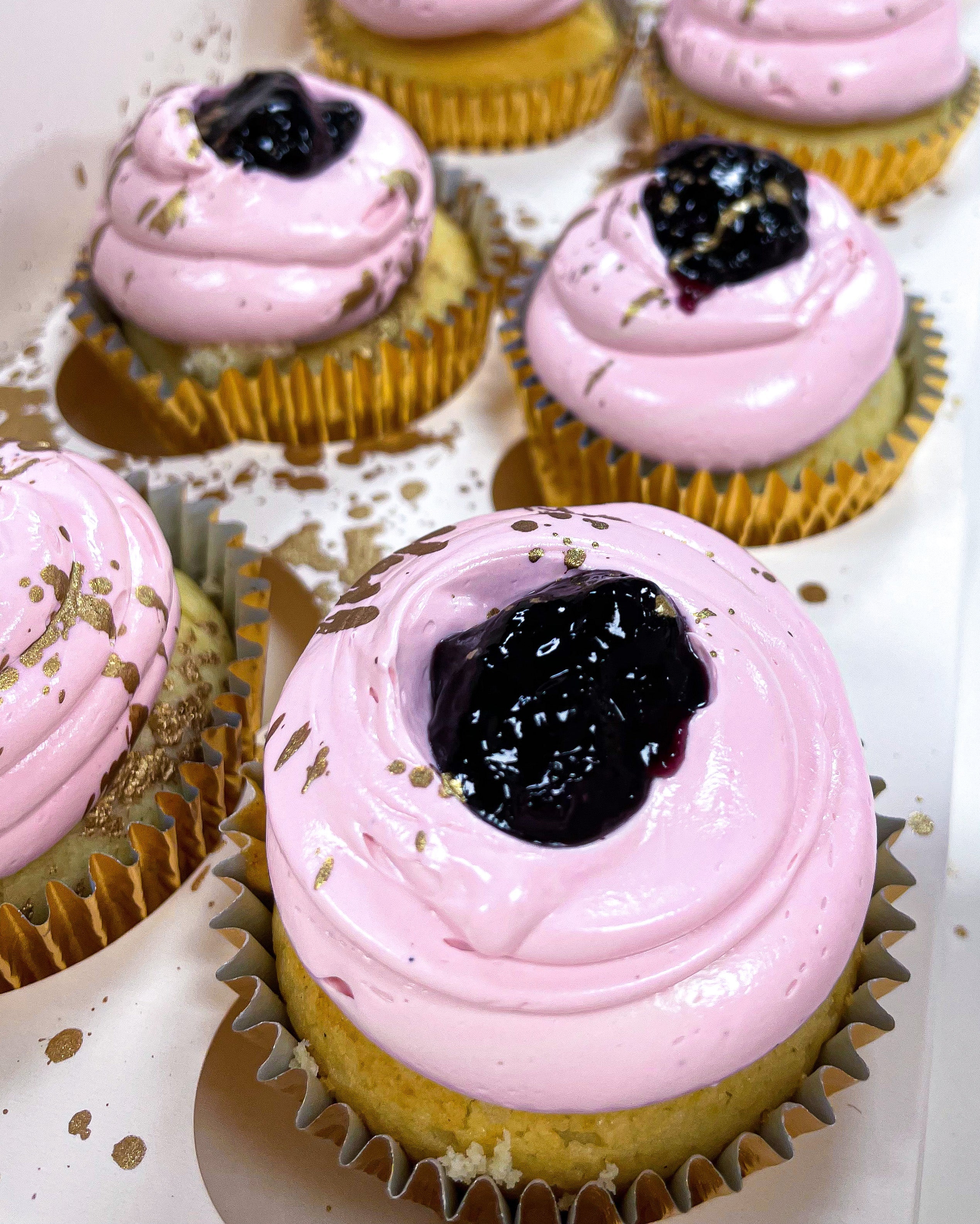 Matching Signature Cupcakes – Good Cake Day